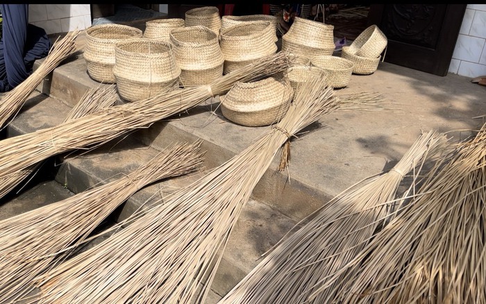 Nam Định: Phụ nữ xã Nghĩa Lợi gìn giữ nghề đan cói truyền thống - Cổng ...